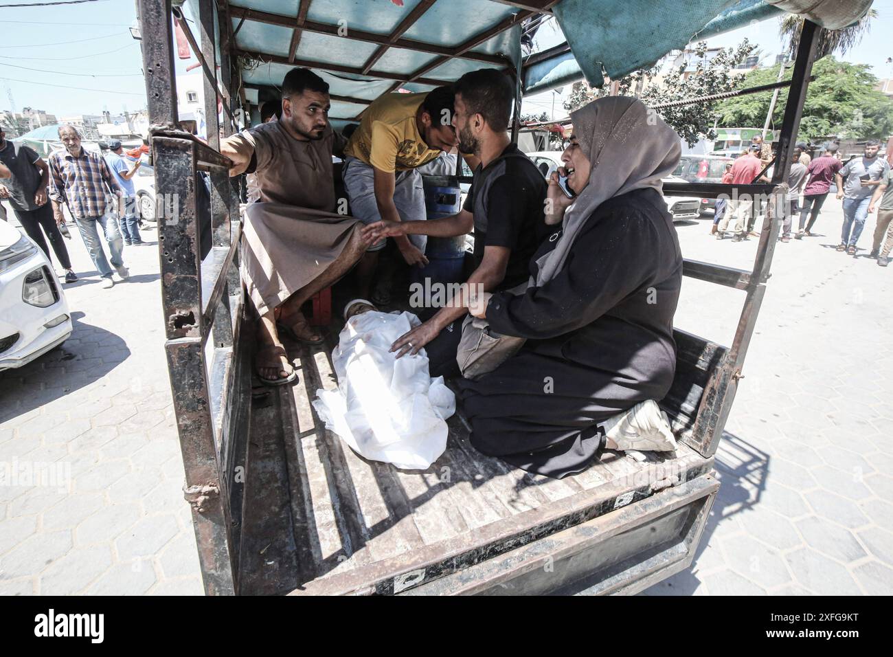 The father and mother of Palestinian girl Hour Sami Daoud Abu Al-Rous ...