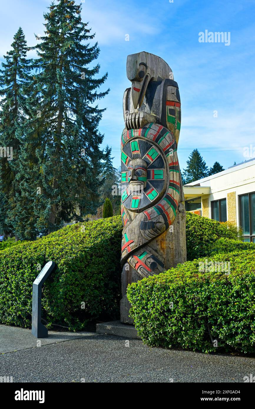 Totem pole by norman john hi-res stock photography and images - Alamy