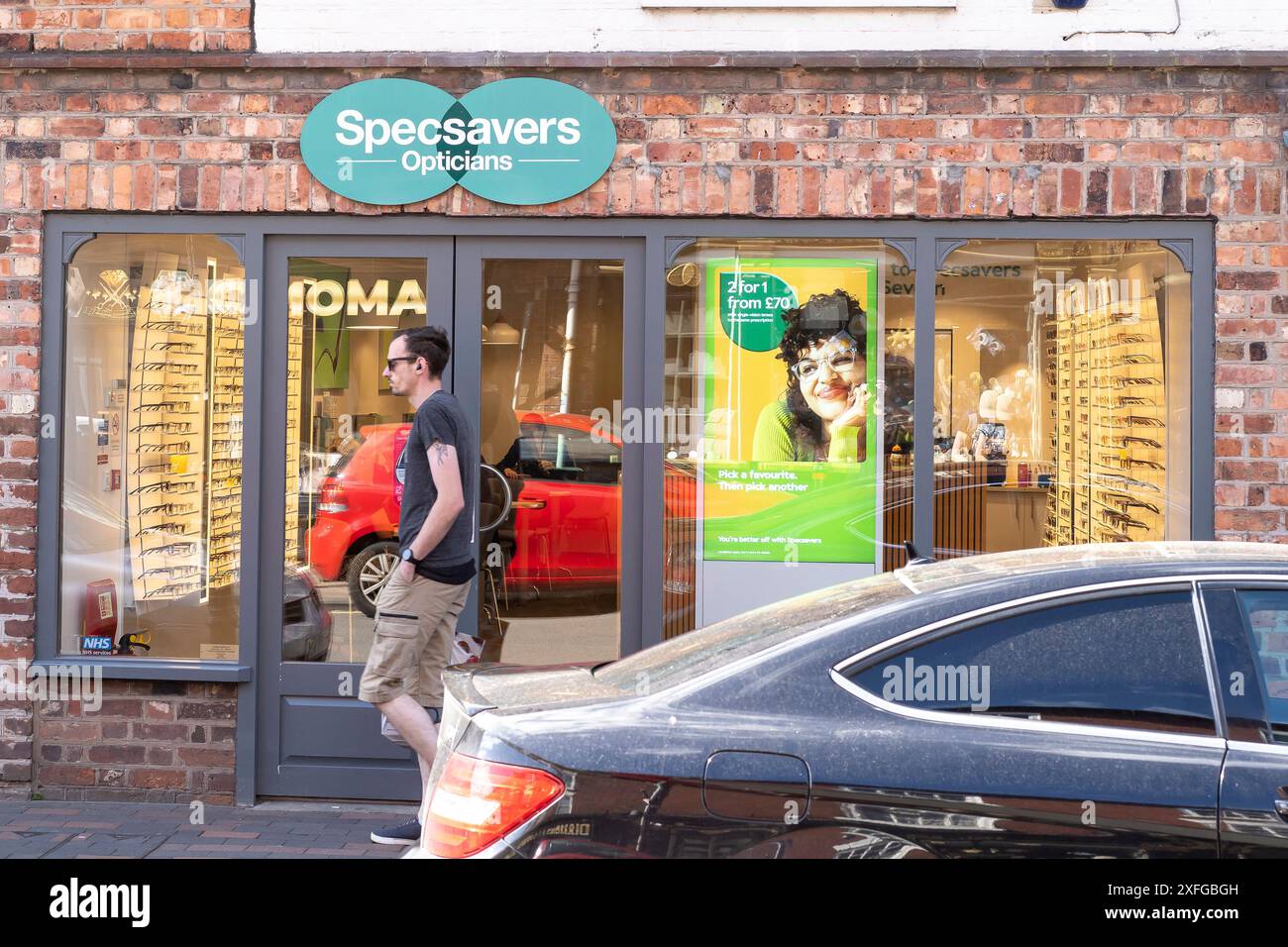 Specsavers optical group limited hi-res stock photography and images ...