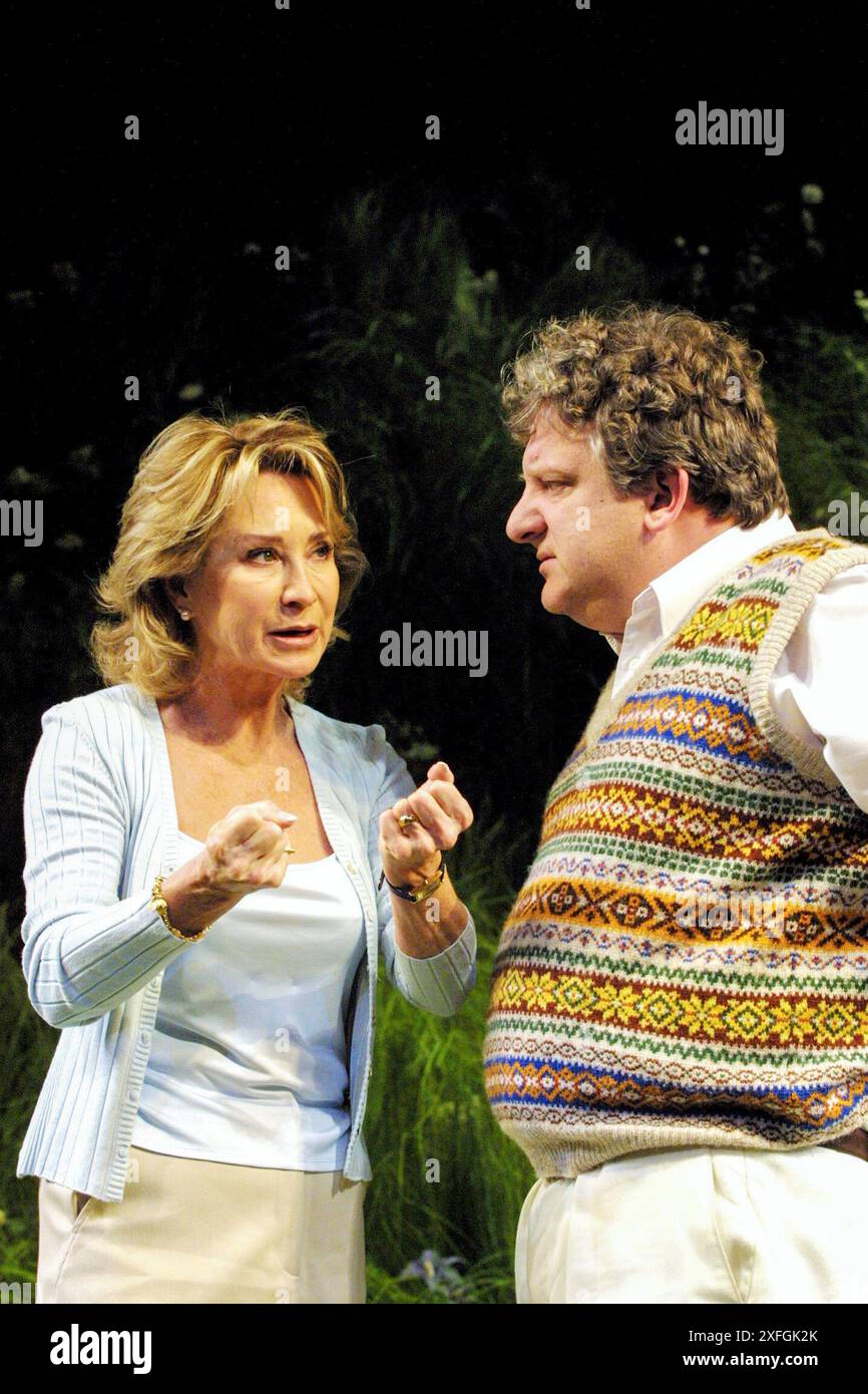 Felicity Kendal (Flora Humble), Simon Russell Beale (Felix Humble) in ...