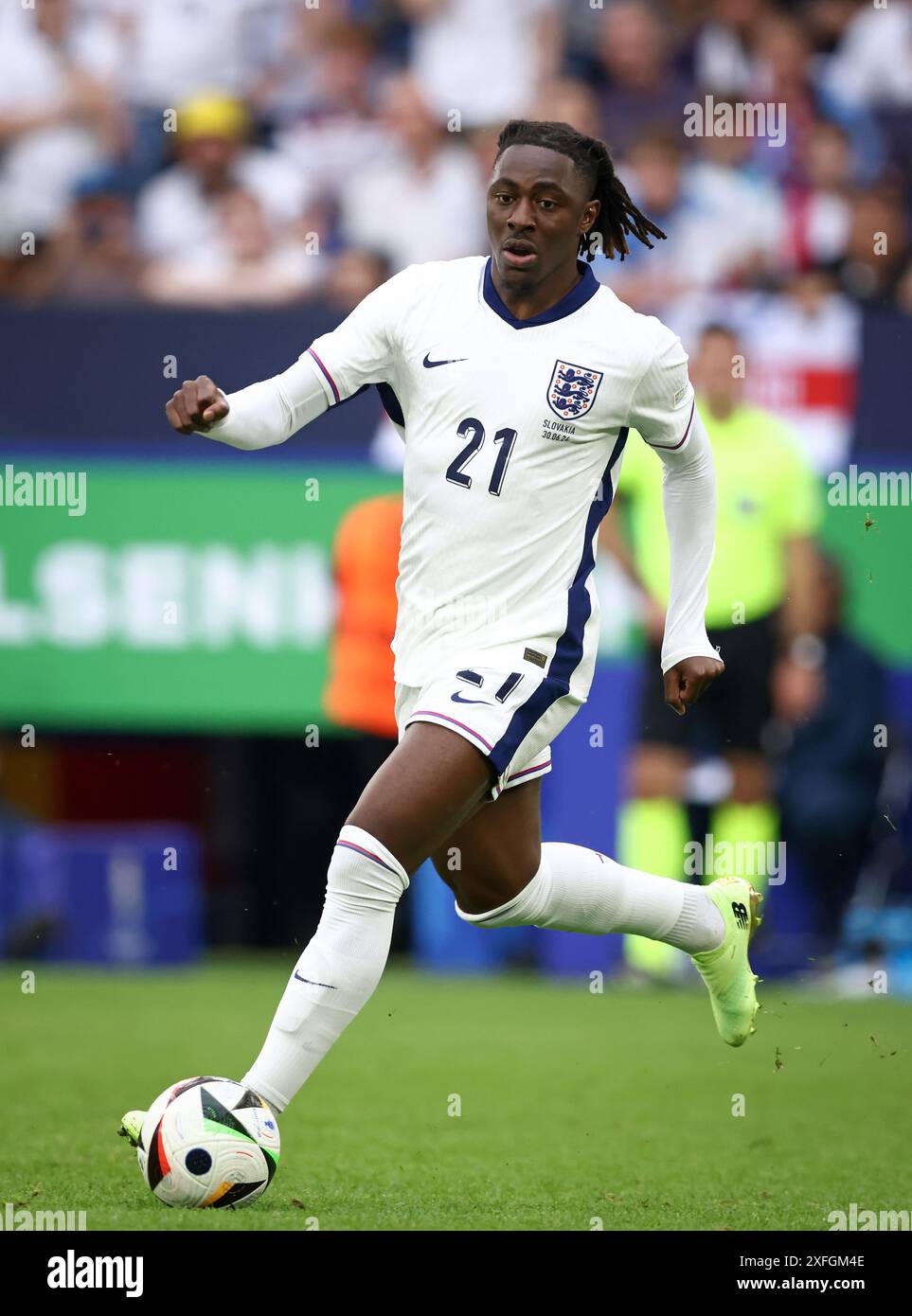 GELSENKIRCHEN, GERMANY - JUNE 30: Eberechi Eze of England runs with a ...