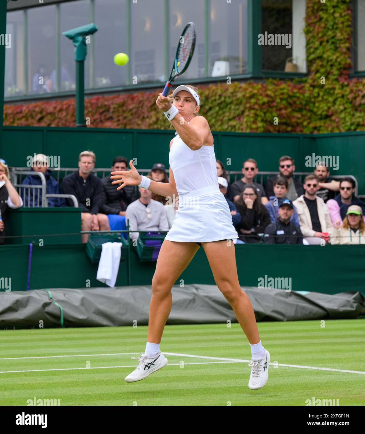 Londres, Inglaterra. 03rd July, 2024. Beatriz Haddad Maia (BRA) in the game against Magdalena ...