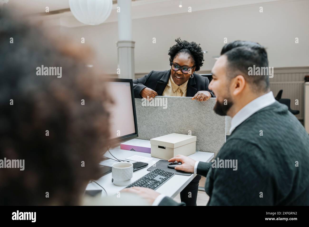 Sitting working computer screen monitor hi-res stock photography and ...