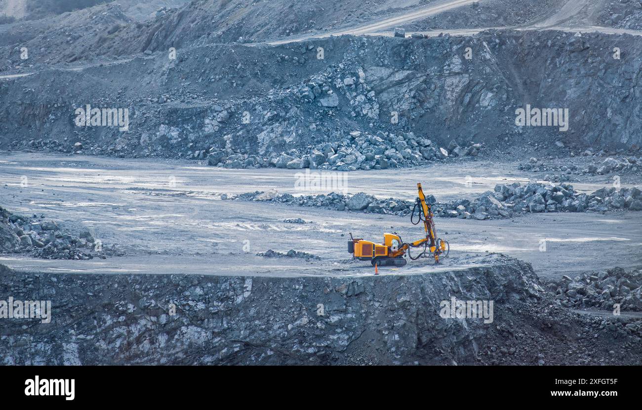 Working drilling machine in hi-res stock photography and images - Alamy