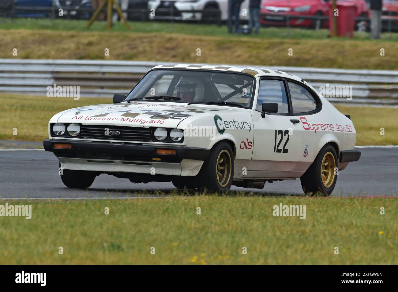 Ford capri century oils hi-res stock photography and images - Alamy