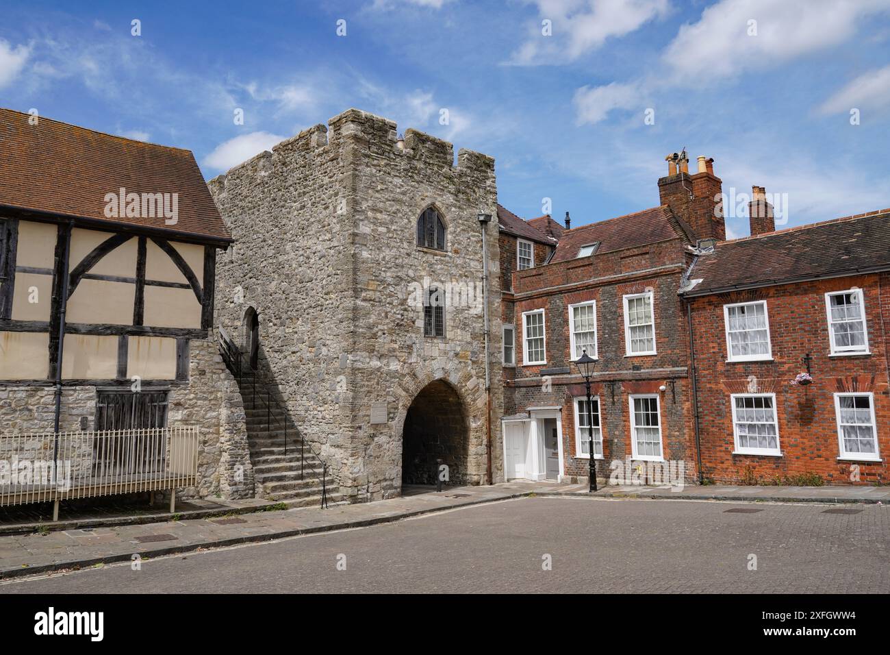 Medieval architecture in southampton hi-res stock photography and ...
