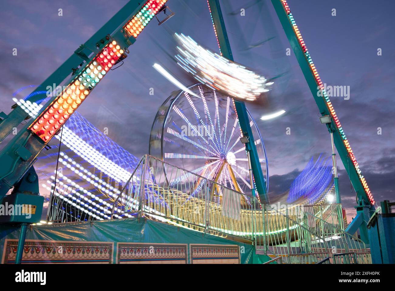 Fairgrounds rides hi-res stock photography and images - Alamy