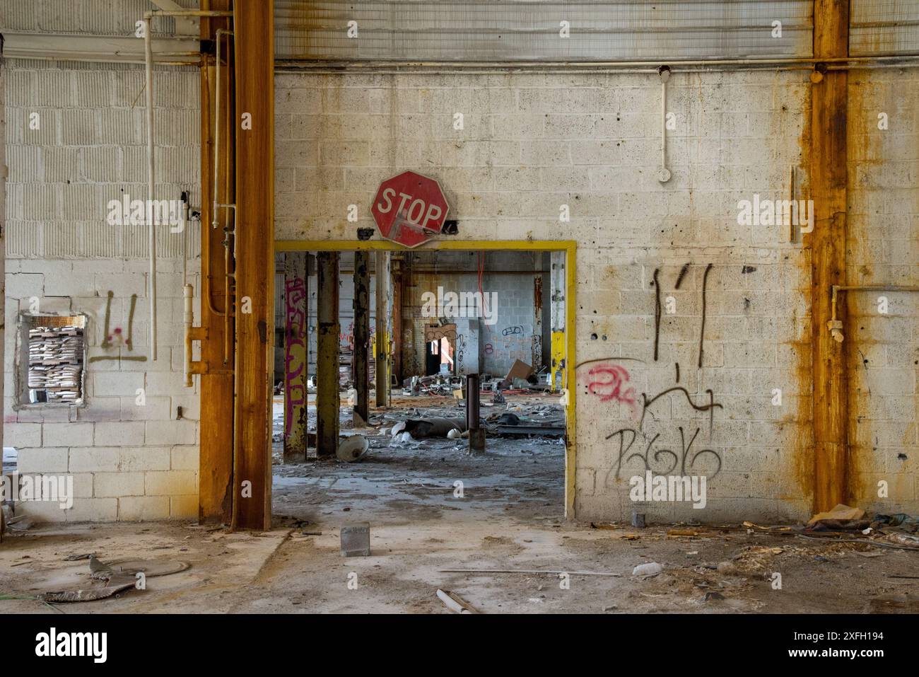 Abandoned factory in Baltimore, MD Stock Photo - Alamy