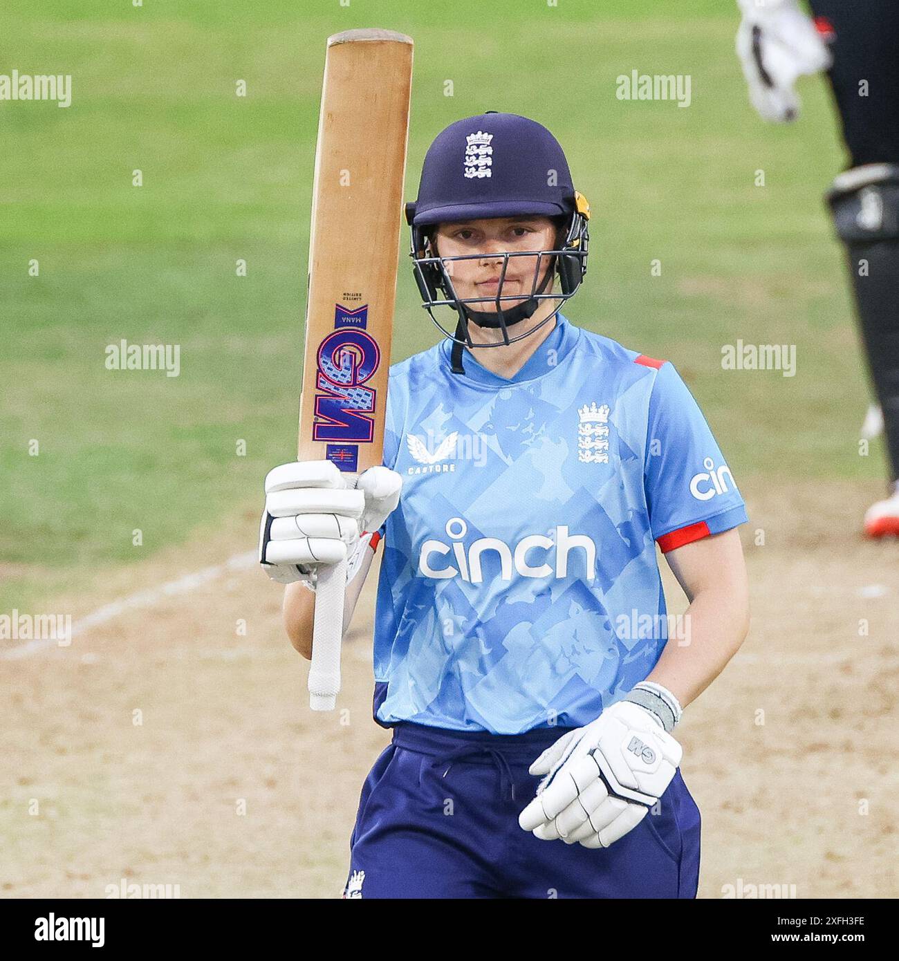 Bristol, UK. 03rd July, 2024. Amy Jones of England celebrates her half ...