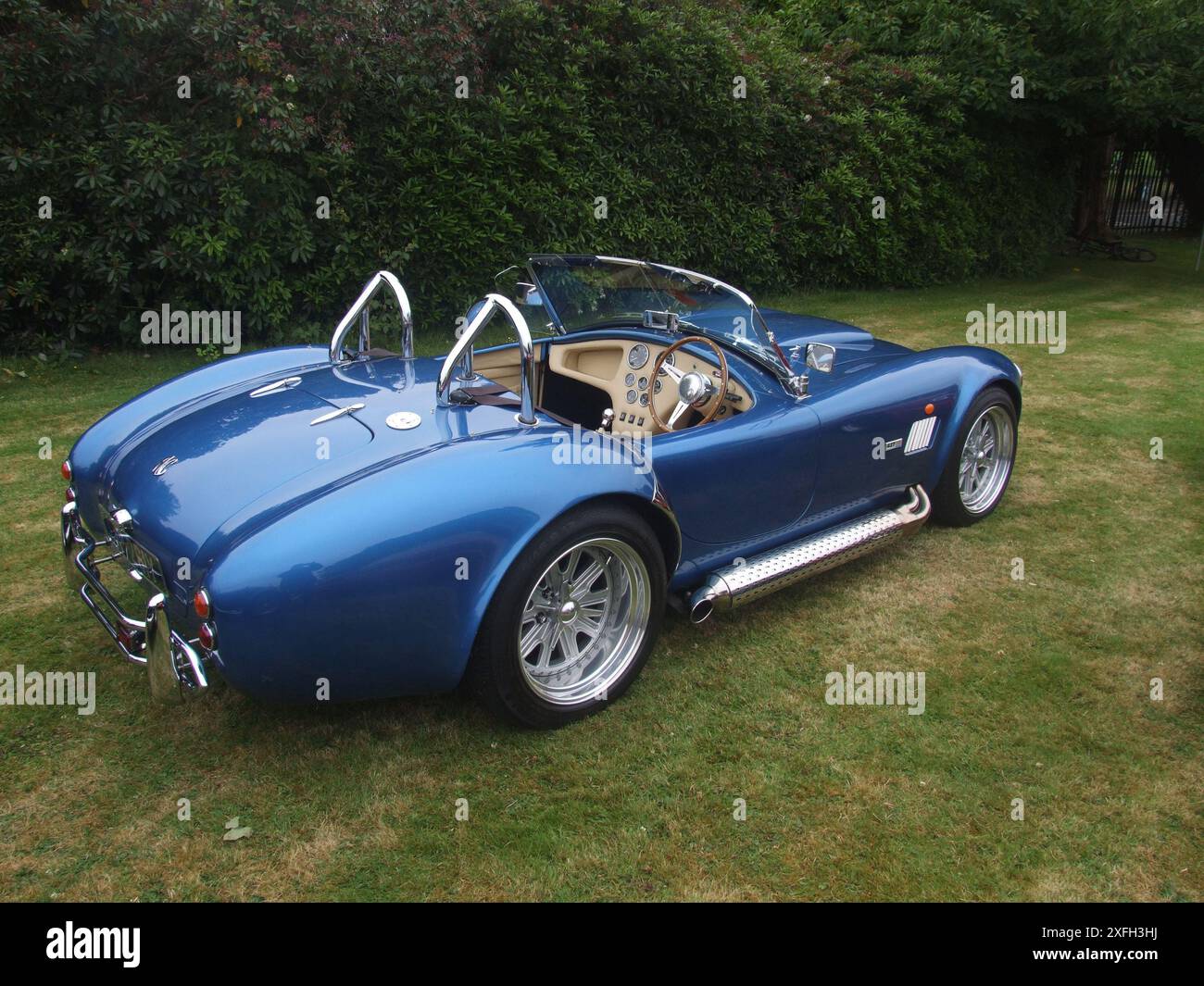 Replica classic car ac cobra hi-res stock photography and images - Alamy