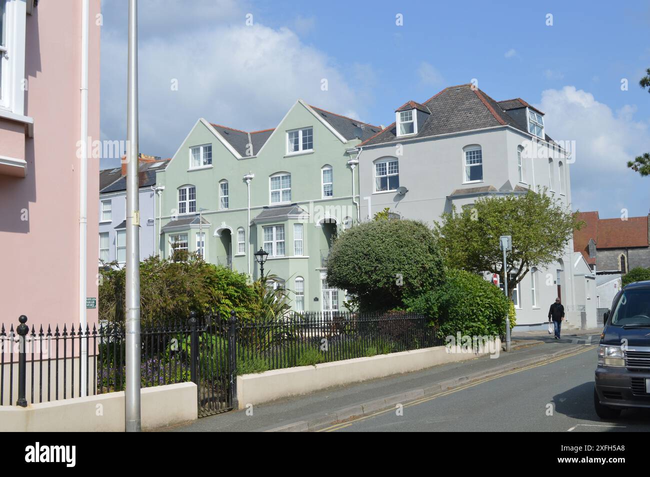 Victorian seaside architecture tenby hi-res stock photography and ...