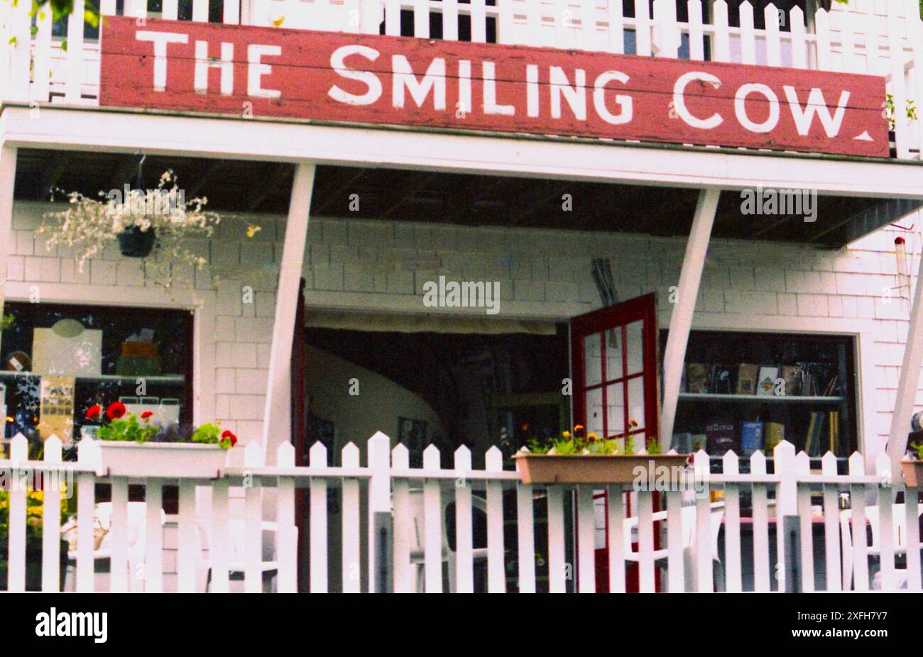 Downtown camden maine new england hi-res stock photography and images ...