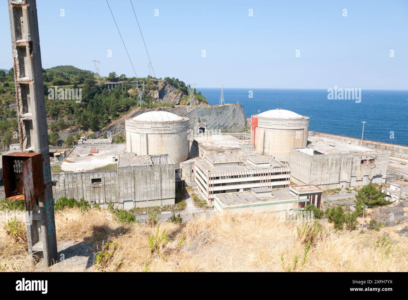 Lemoniz nuclear power plant hi-res stock photography and images - Alamy