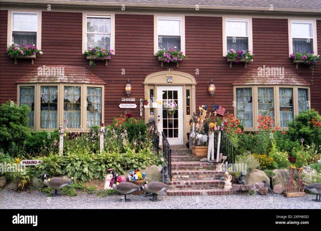 Maine in 1990s hi-res stock photography and images - Alamy