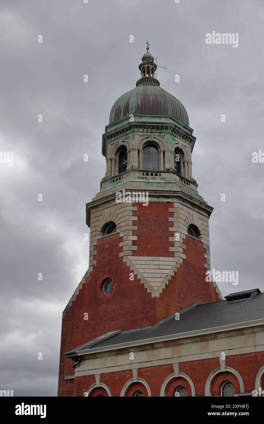 Royal victoria park chapel bell hi-res stock photography and images - Alamy