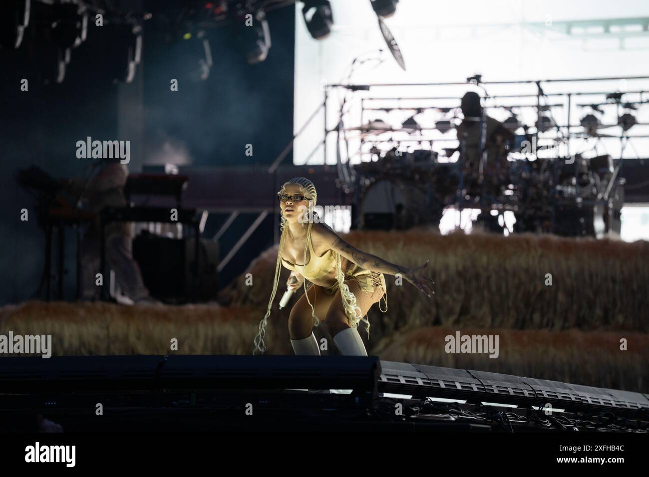 American Doja Cat / Amala Ratna Zandile Dlamini performing at the ...