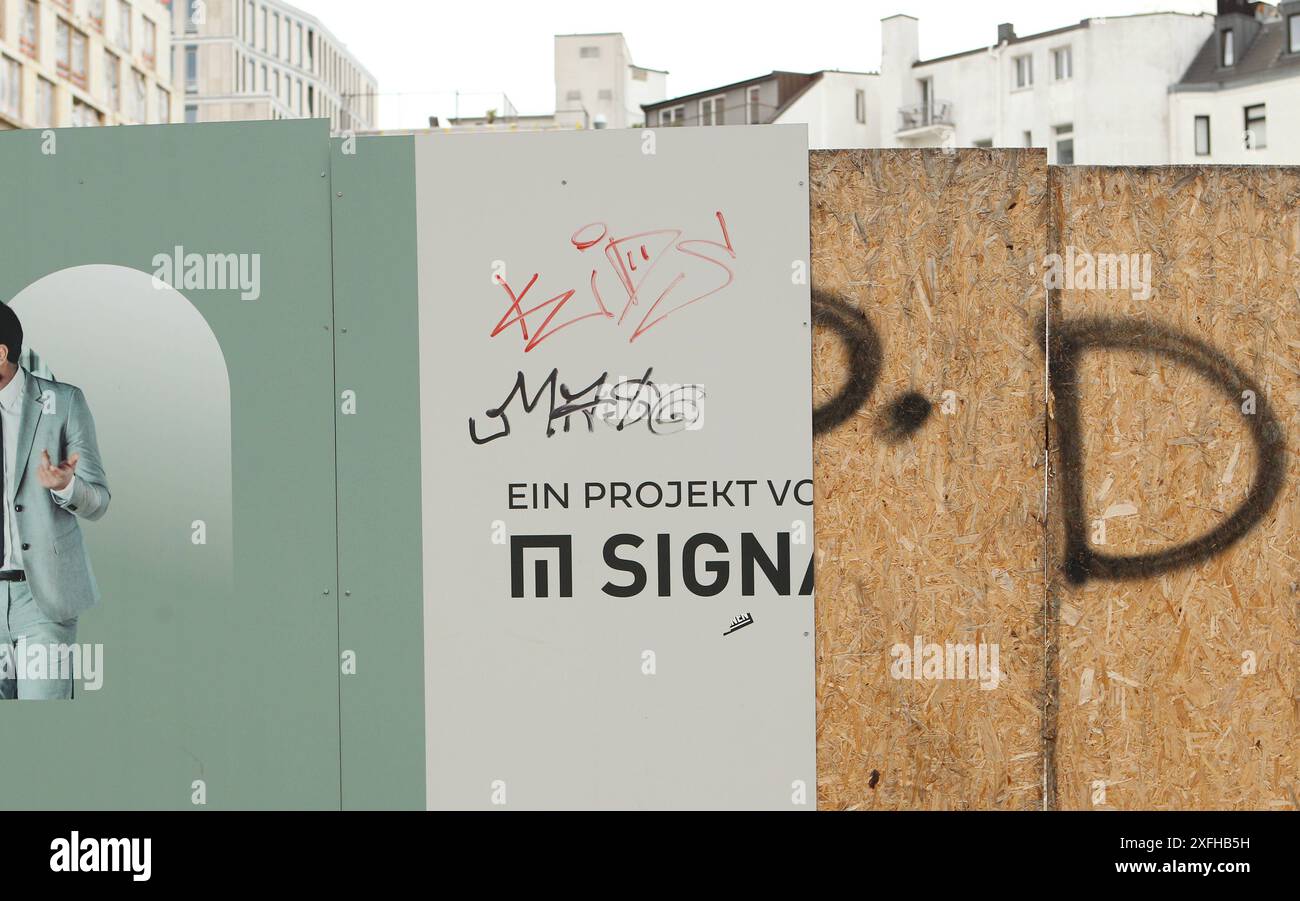 Die signa holding hi-res stock photography and images - Alamy