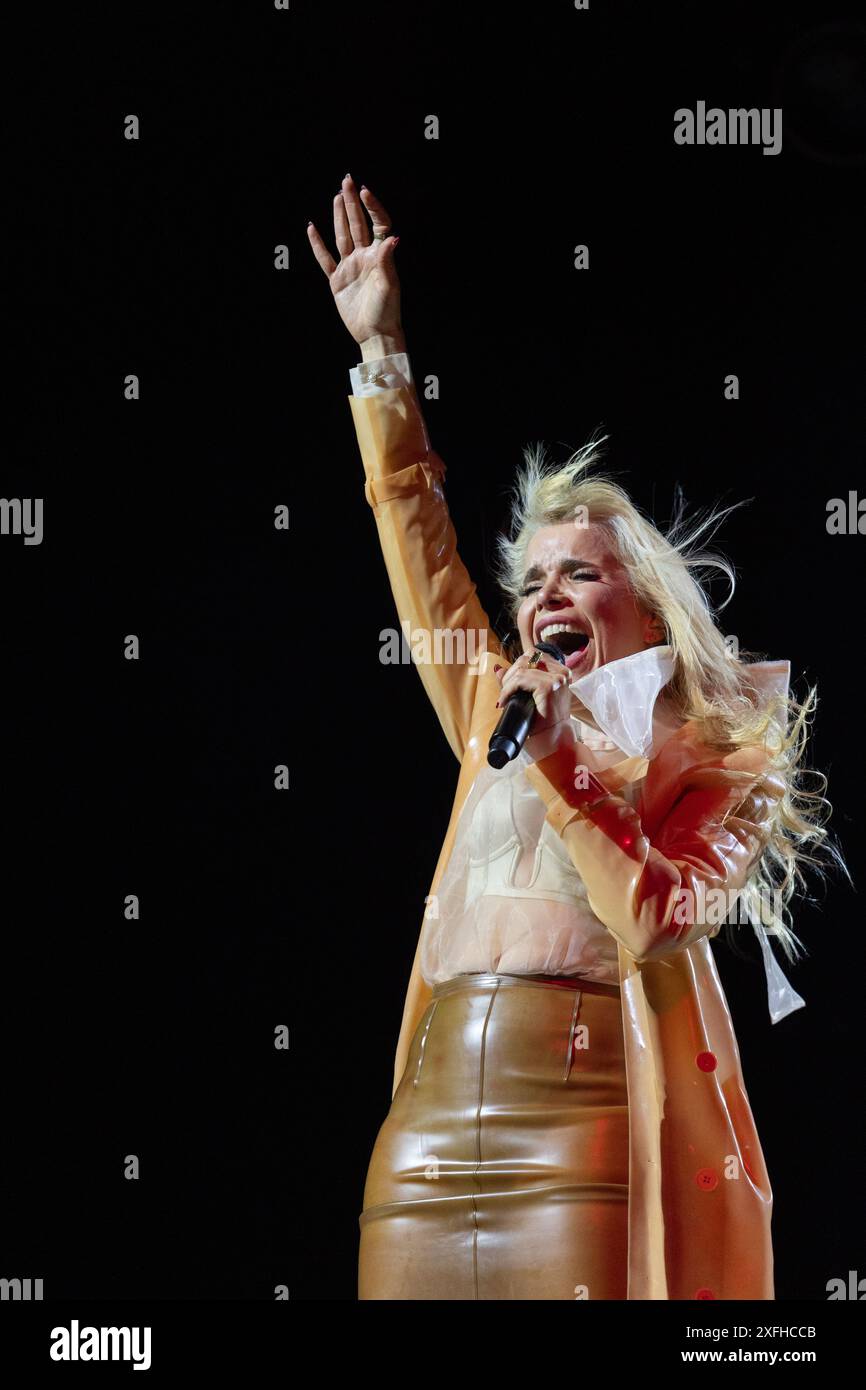 Paloma faith live 2024 hi-res stock photography and images - Alamy