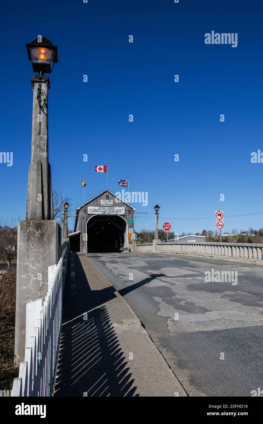 East entrance into the wooden covered bridge in Hartland, New Brunswick ...