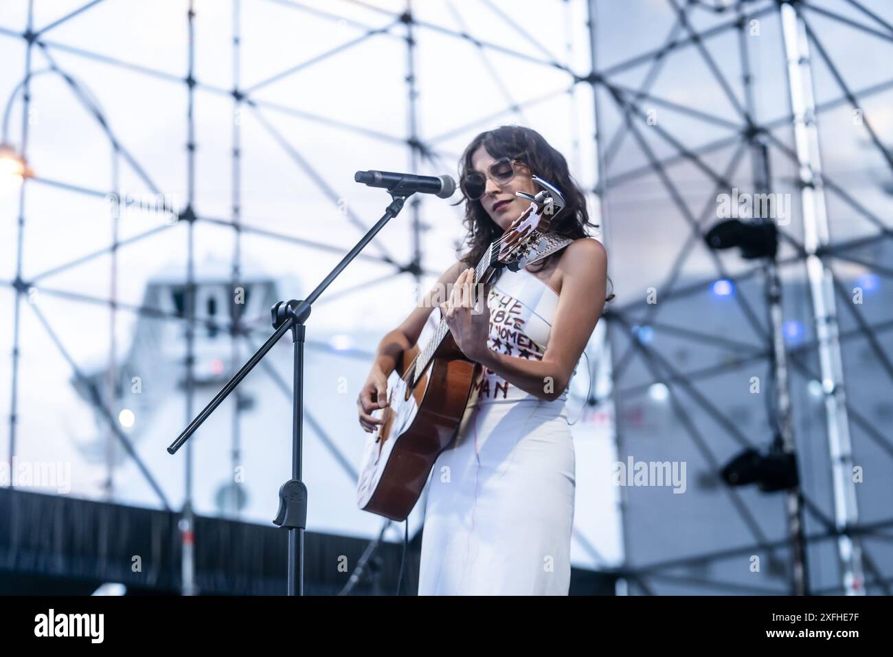 Anna castiglia opening hi-res stock photography and images - Alamy
