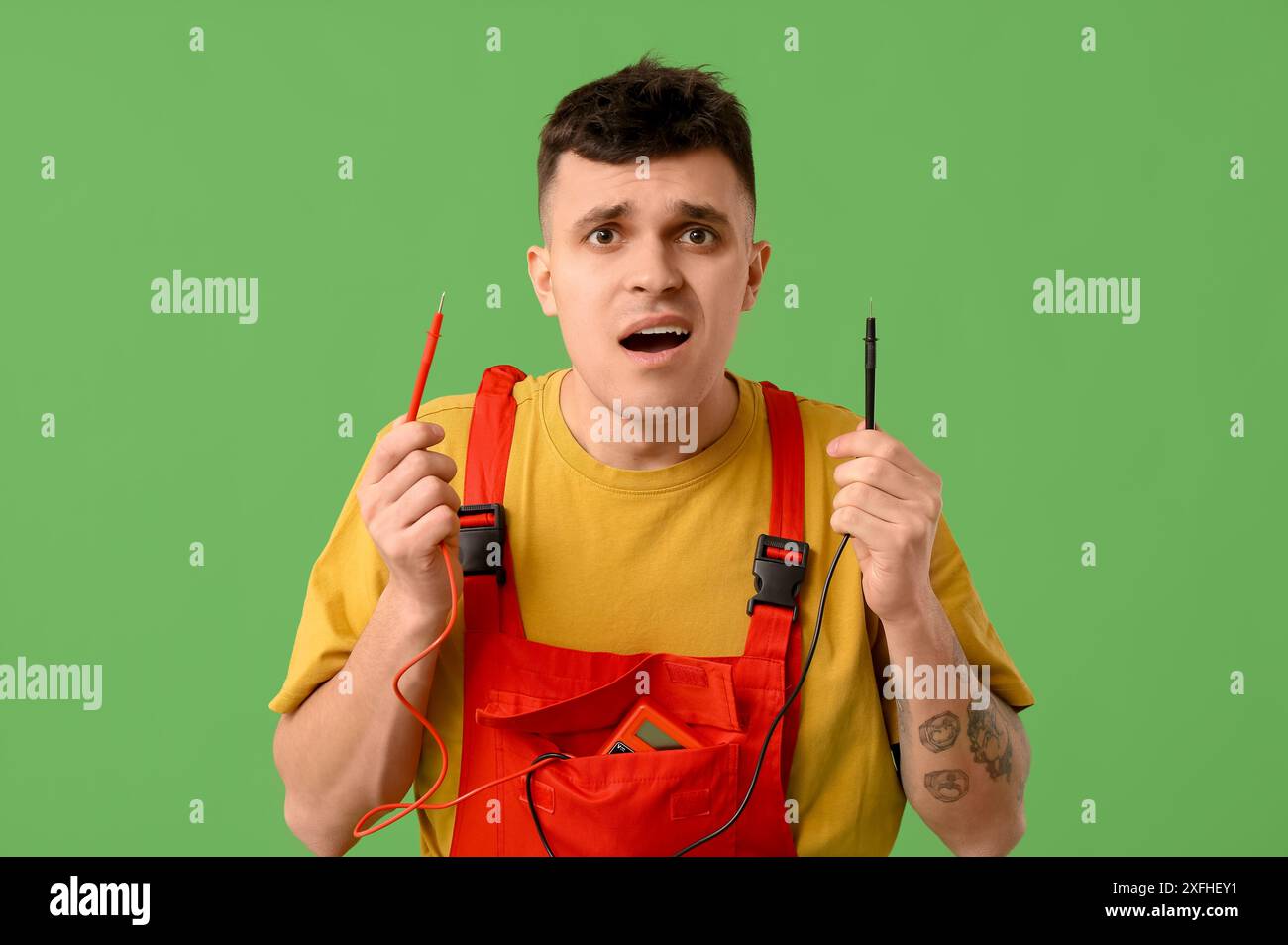 Green multimeter hi-res stock photography and images - Alamy