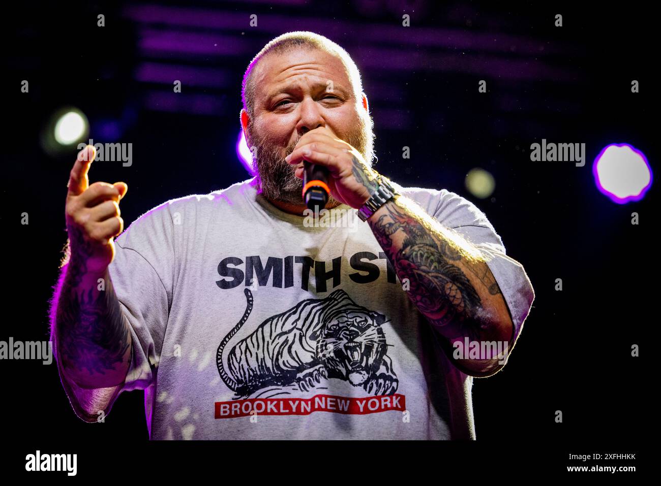 Action bronson outfit hi-res stock photography and images - Alamy