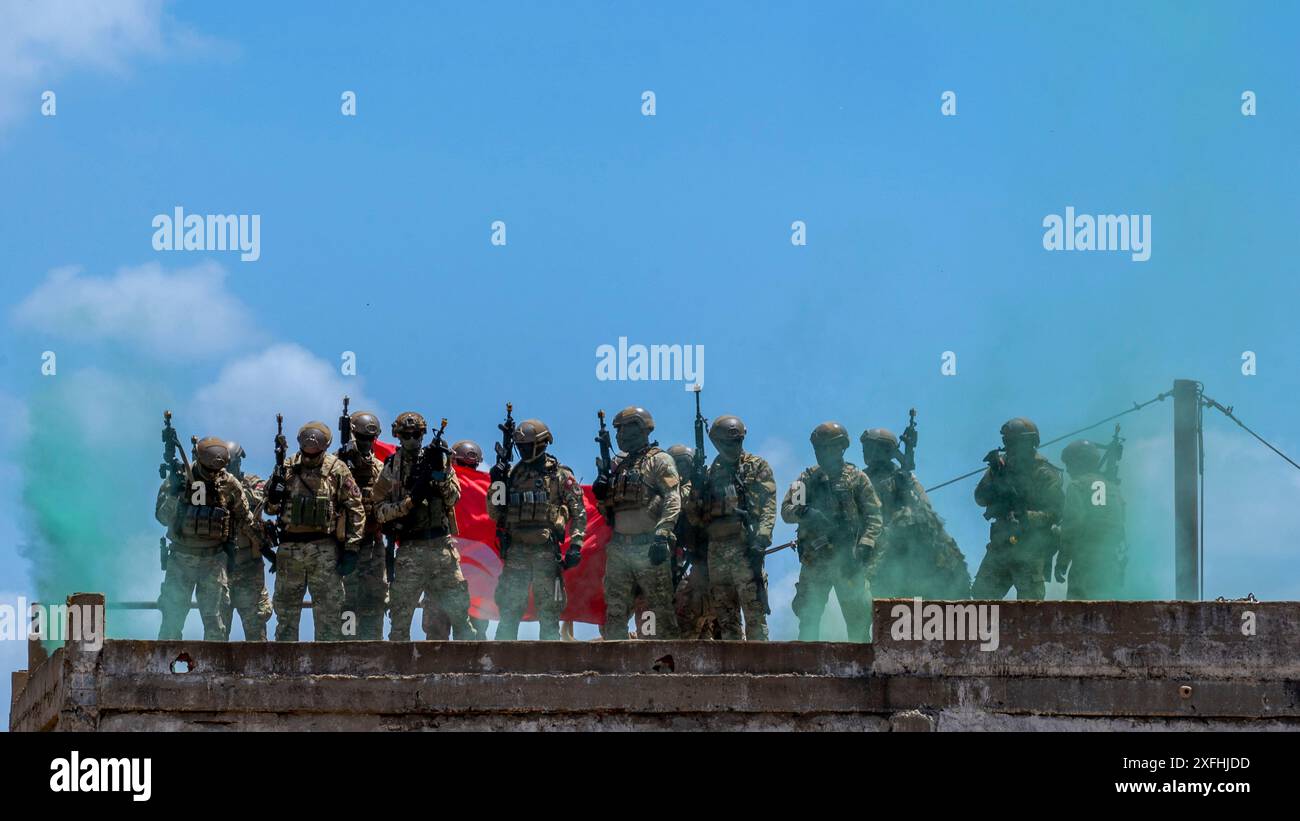 Soldiers tunisian army special hi-res stock photography and images - Alamy