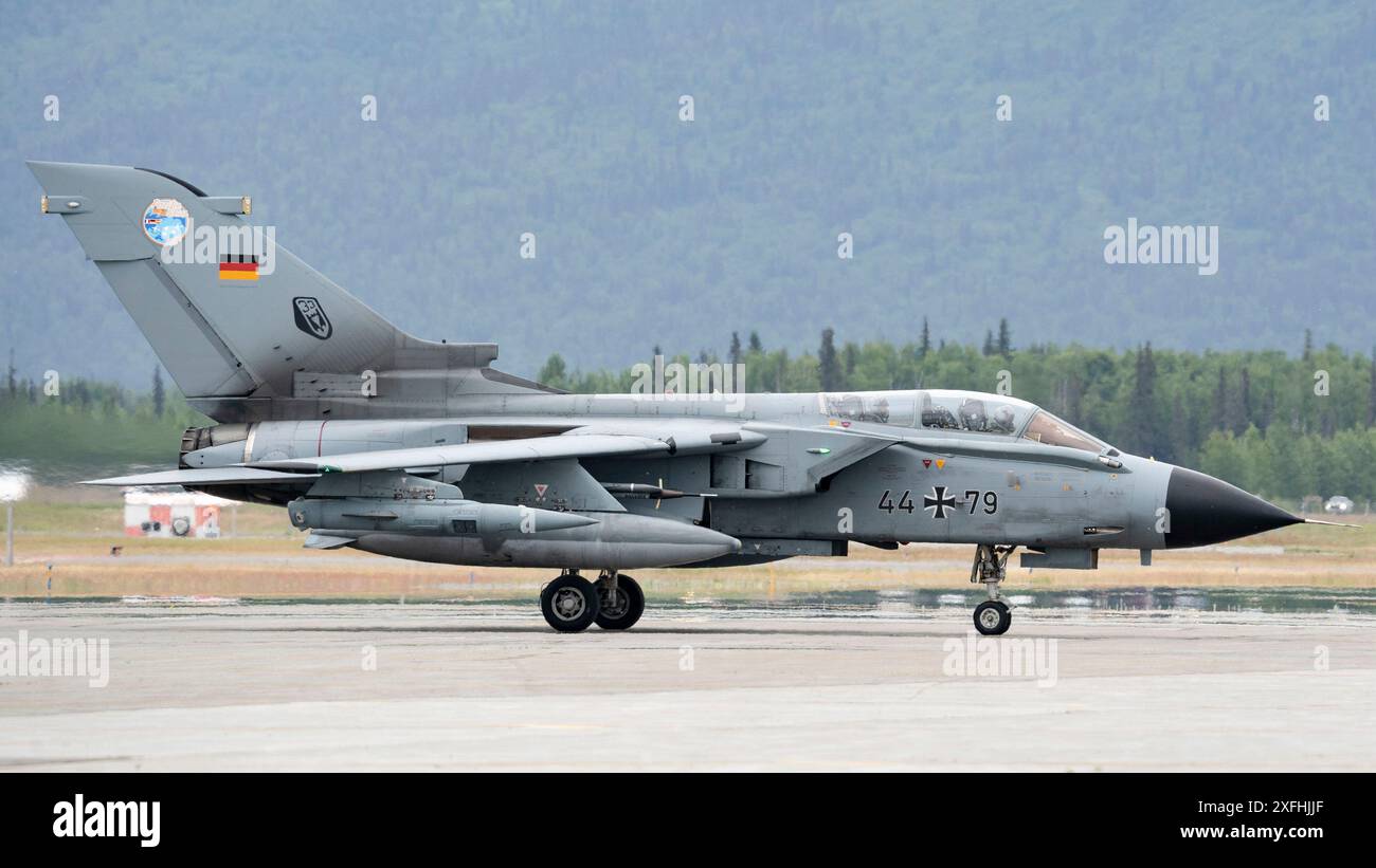 A German Air Force PA-200 Tornado with U.S. Air Force Lt. Gen. David ...