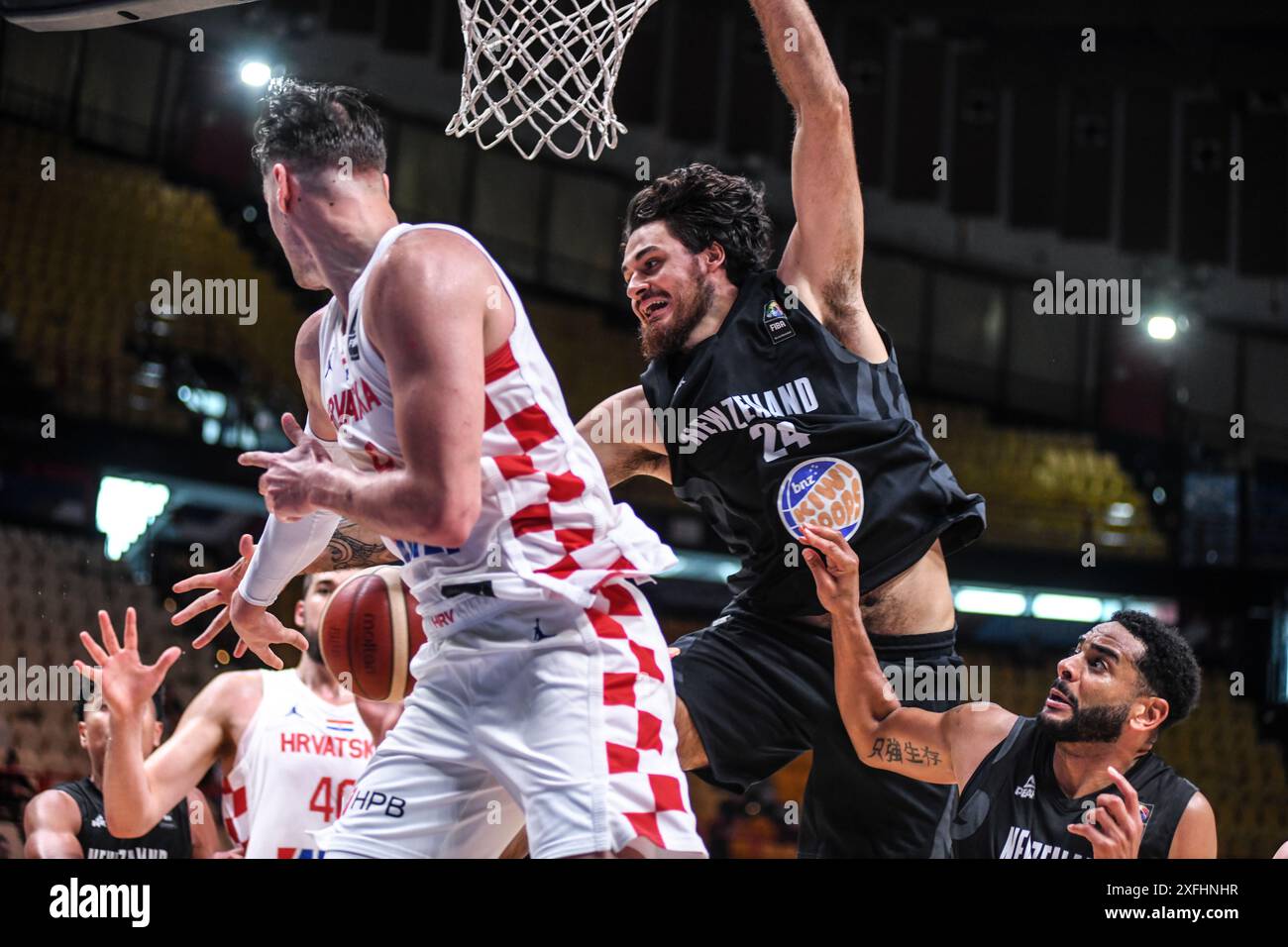 Tyrell Harrison (New Zealand), Mario Hezonja (Croatia). FIBA Olympic ...