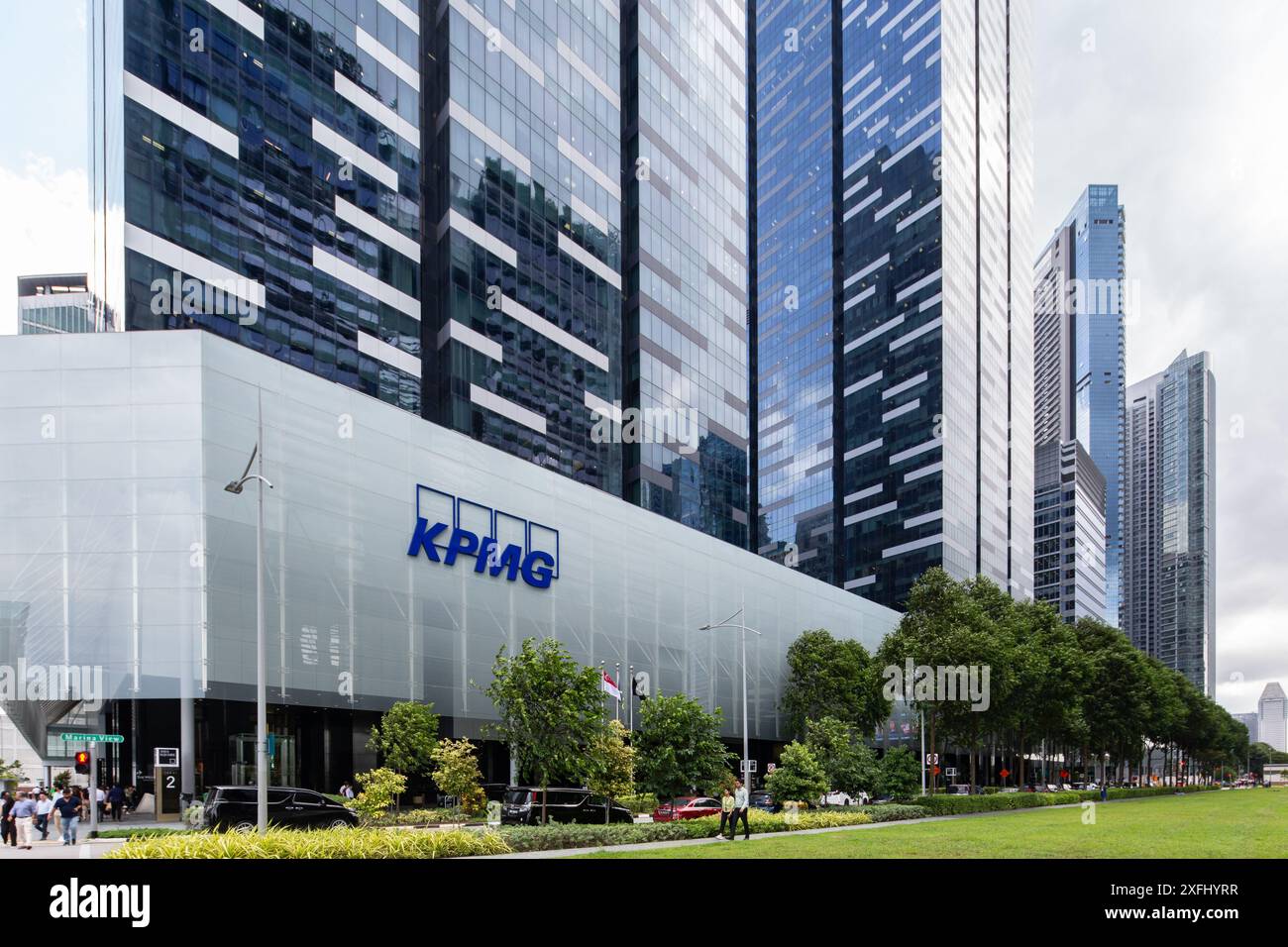 KPMG marketing branding signage at Asia Square Tower. Singapore Stock Photo - Alamy