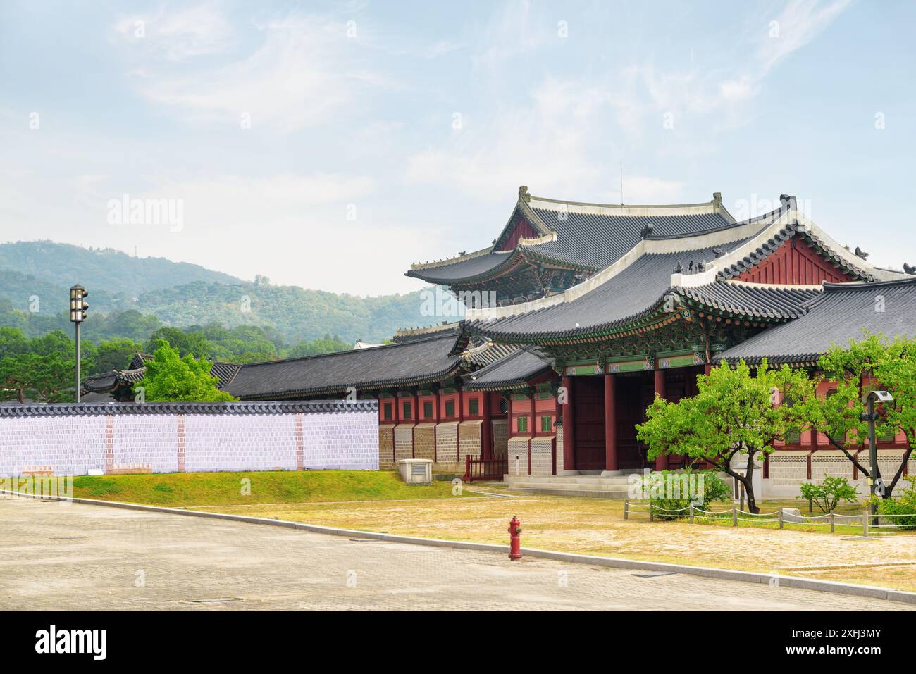 Beautiful view of Gyeongbokgung Palace at Seoul in South Korea. Scenic ...