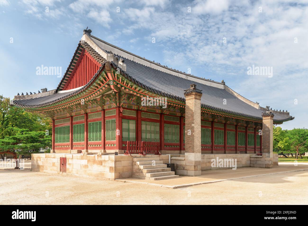 Scenic view of Sujeongjeon Hall of Gyeongbokgung Palace on blue sky ...
