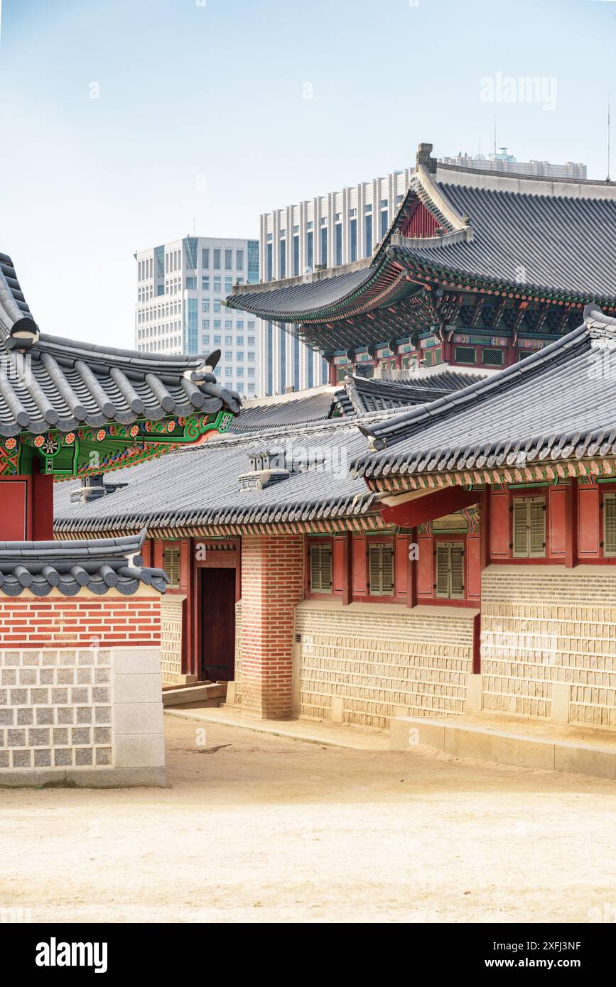Scenic view of Gyeongbokgung Palace at Seoul in South Korea. Beautiful ...