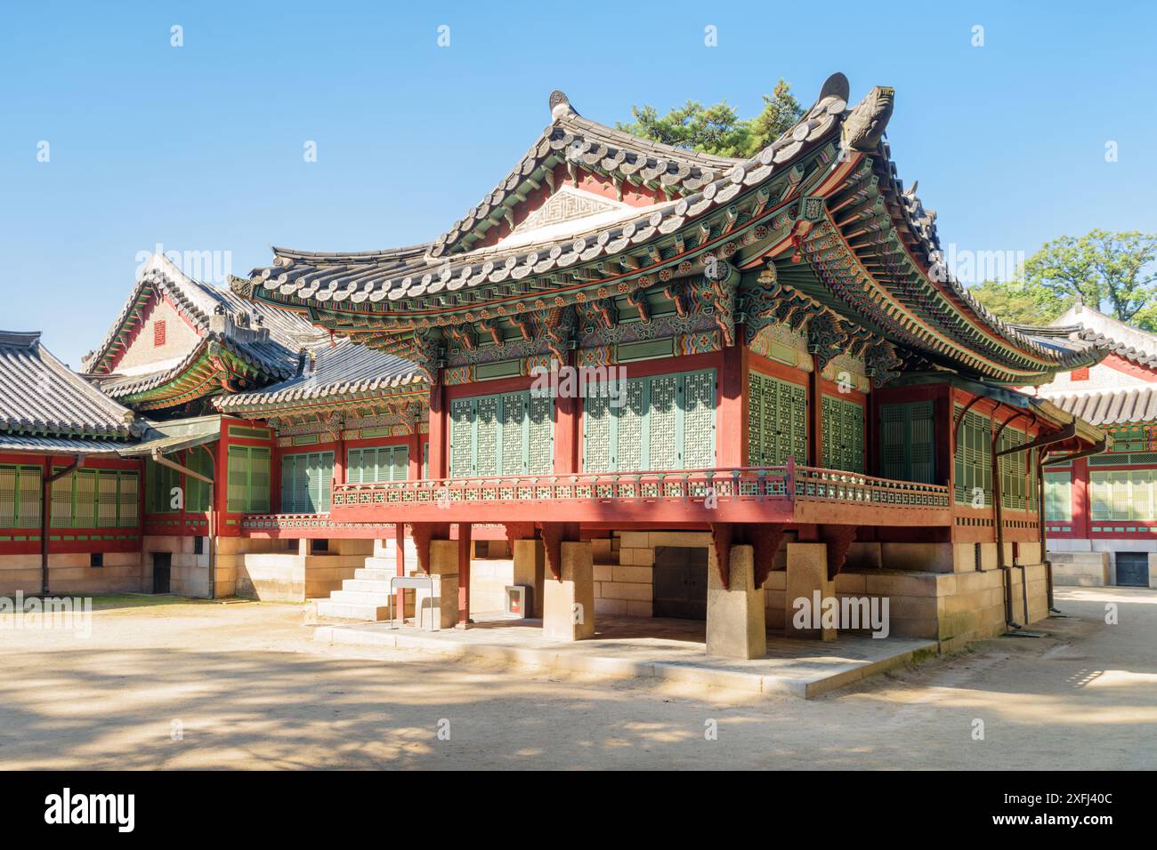 Amazing colorful buildings of Changdeokgung Palace on blue sky ...