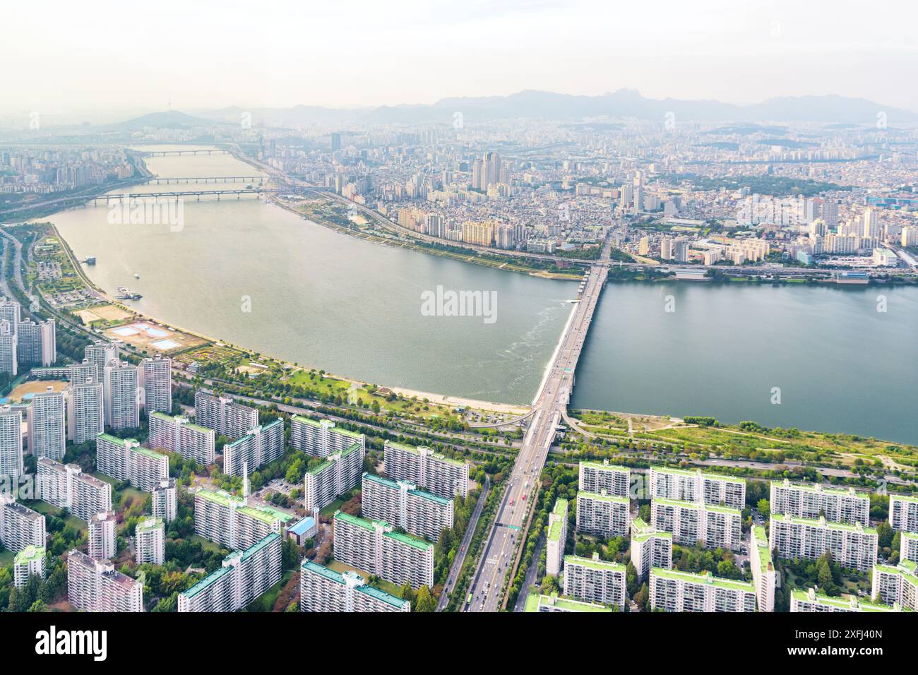 Amazing top view of the Han River (Hangang) in Seoul, South Korea ...