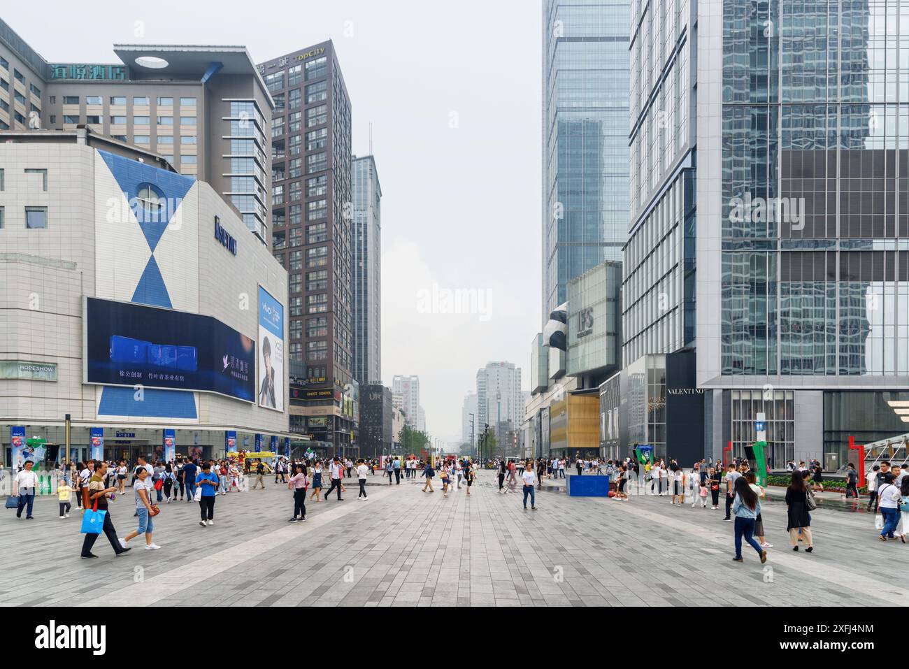 Chengdu, China - September 26, 2017: Asian tourists and residents ...