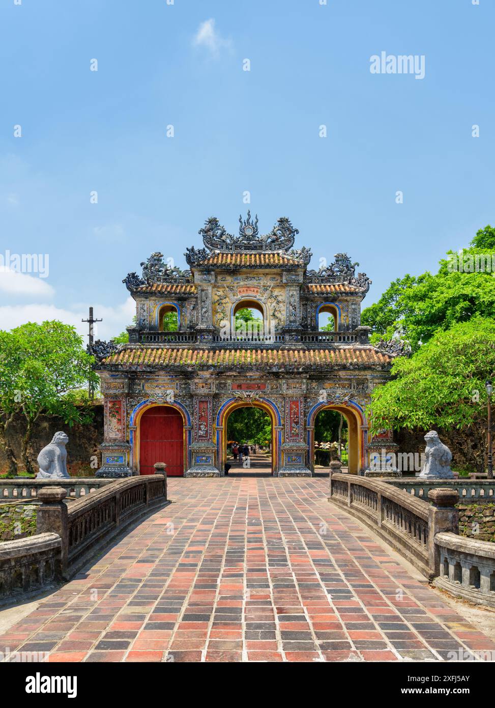 Amazing view of the East Gate (Hien Nhon Gate) to the Citadel with the ...