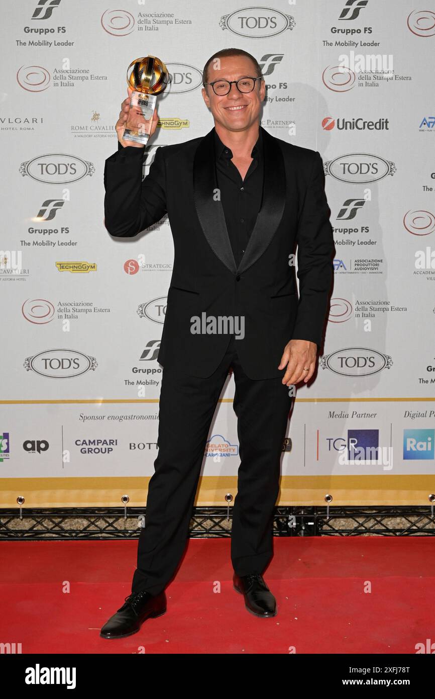 Globo doro 2024 awards hi-res stock photography and images - Alamy