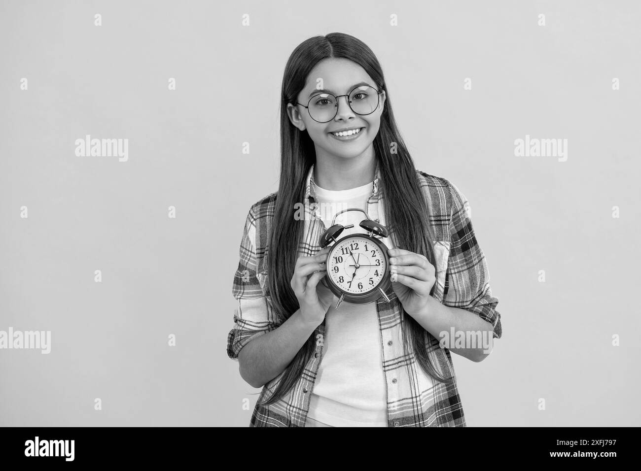 Time management for teen girl. Teen girl organizing her schedule with a ...