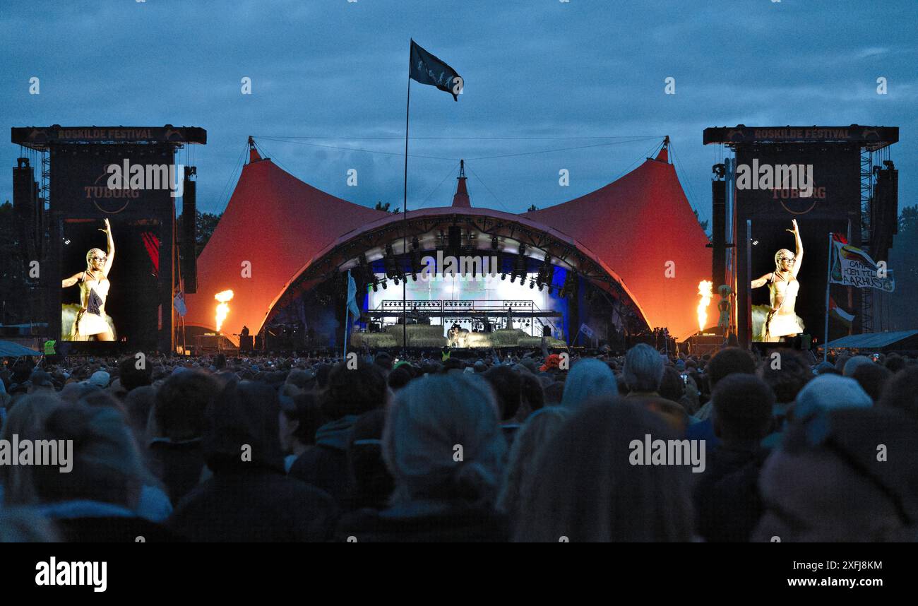 American Doja Cat aka Amala Ratna Zandile Dlamini performs on Orange ...
