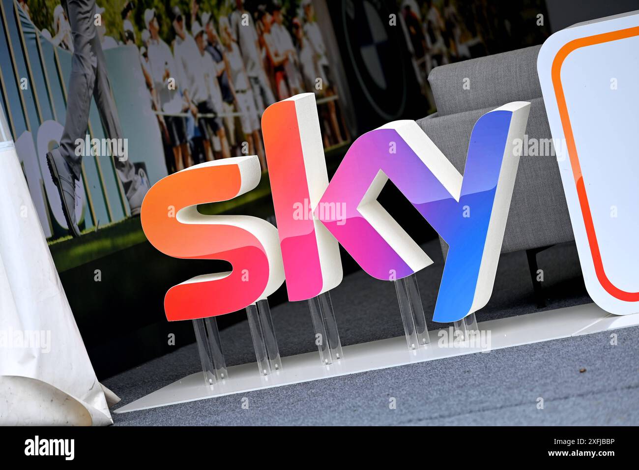 Channel logo hi-res stock photography and images - Alamy