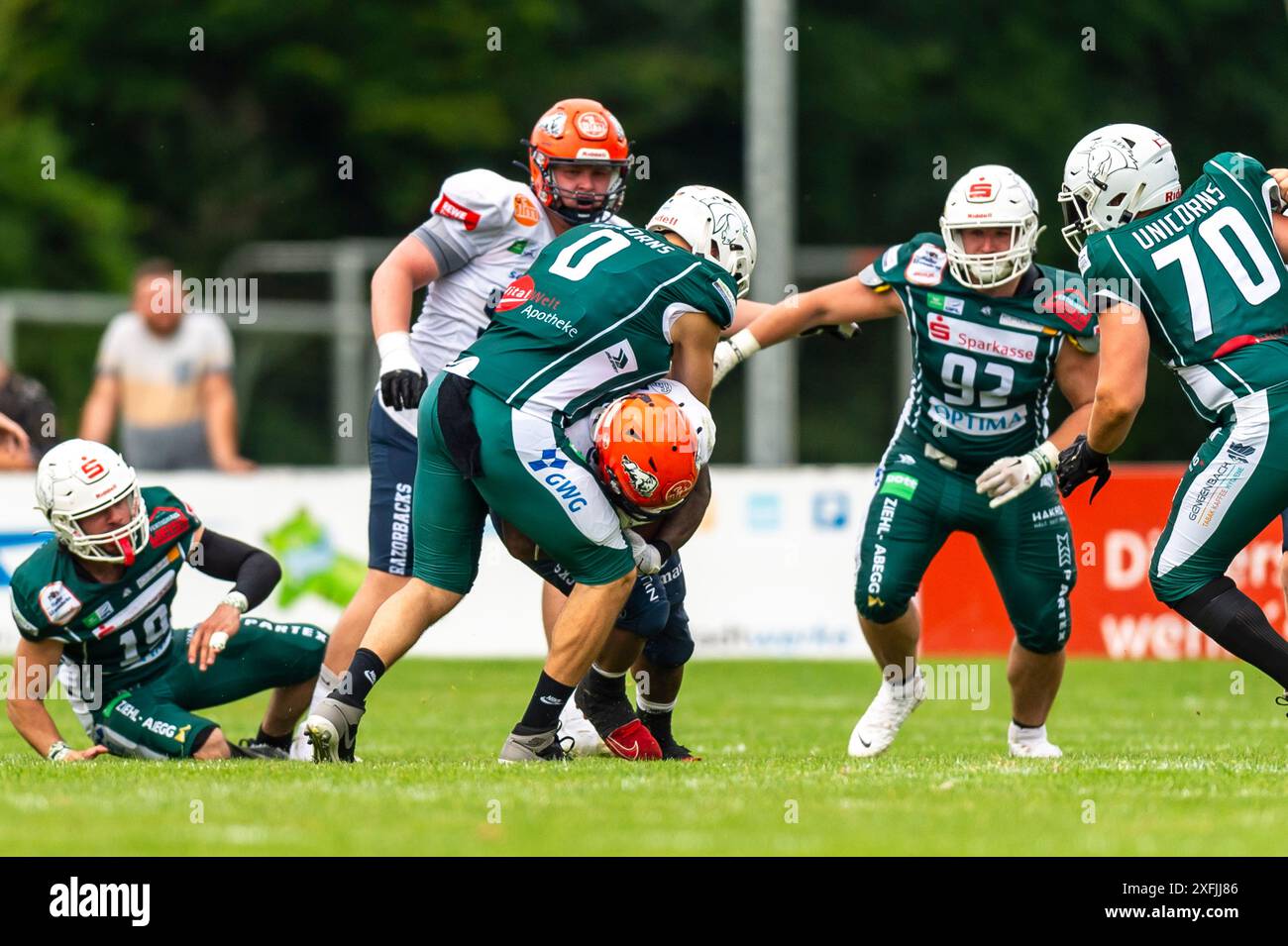 Adrian Fiedler (0, LB, Schwaebisch Hall Unicorns) stoppt Lennies Mc ...