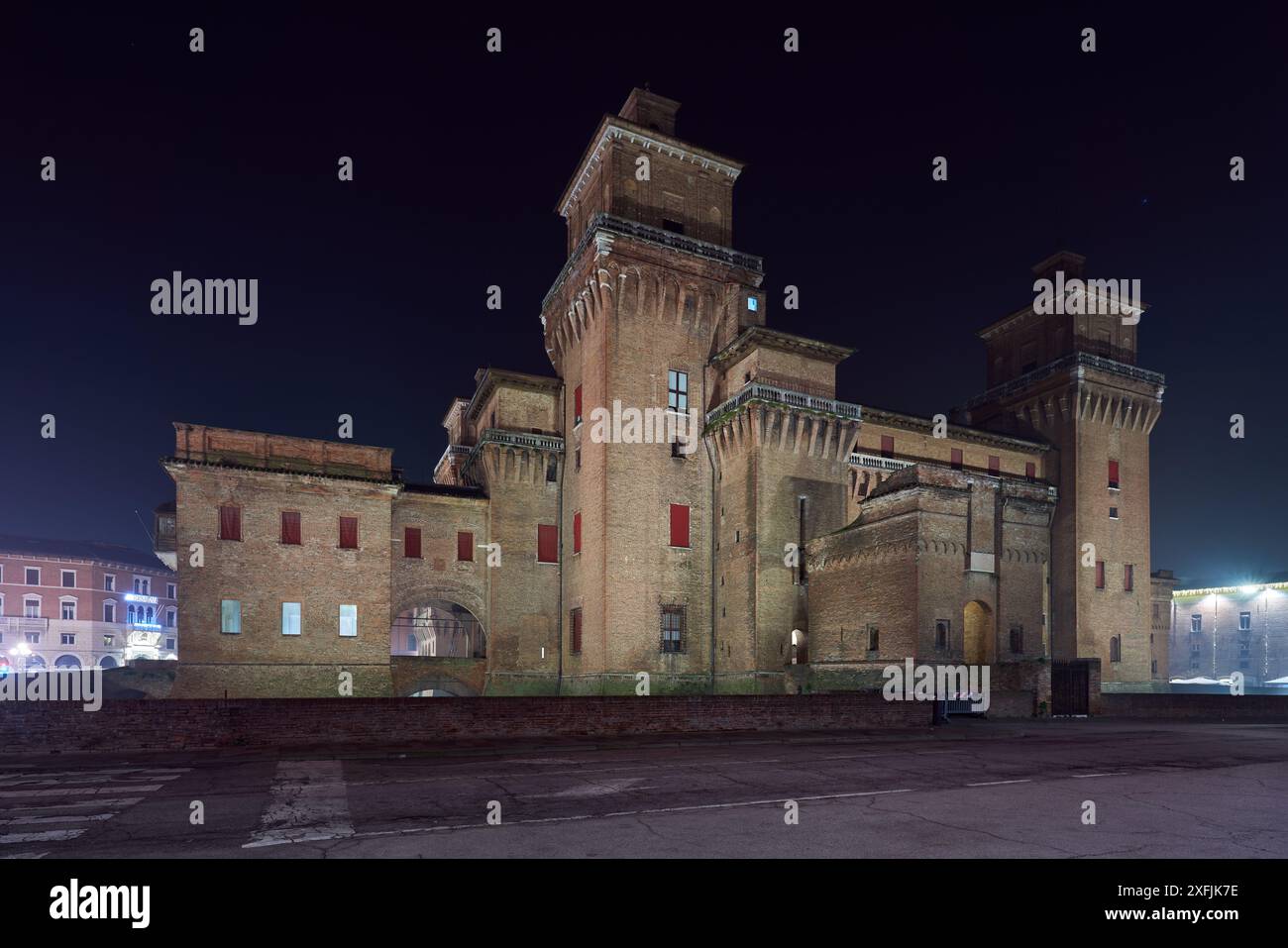 Castello Estense, medieval castle in Ferrara, Italy Stock Photo - Alamy