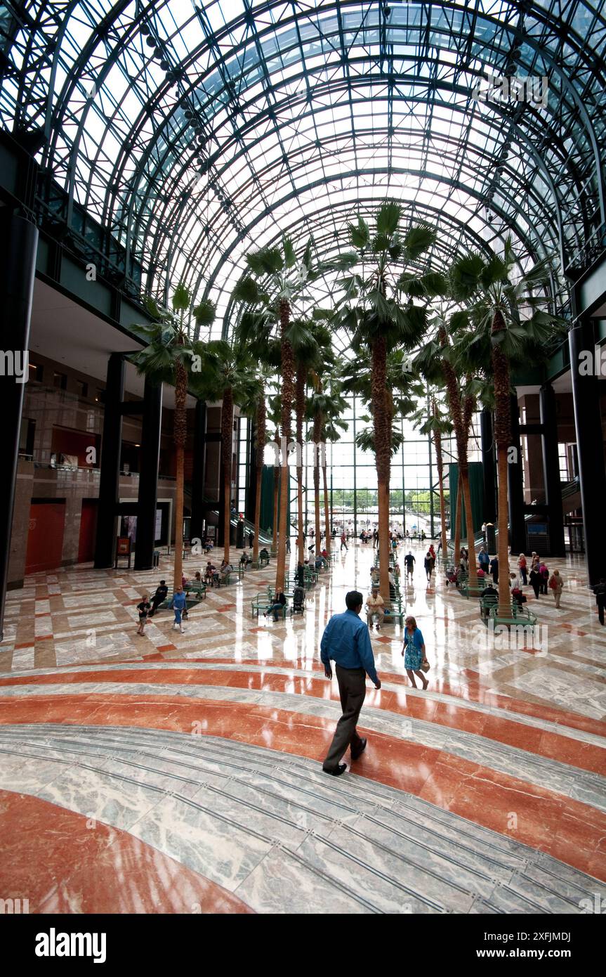 Atrium of the americas hi-res stock photography and images - Alamy