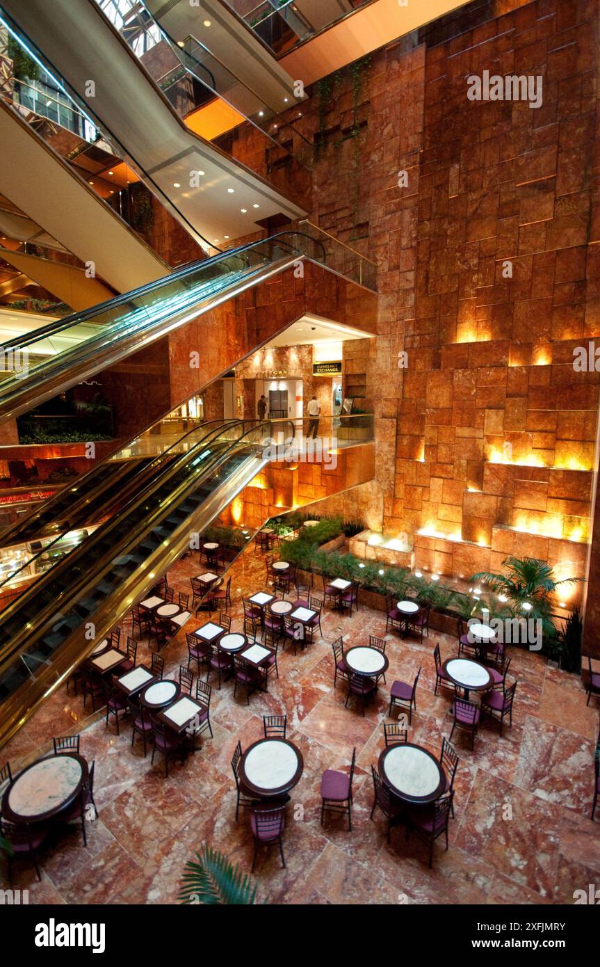 Trump tower atrium architecture hi-res stock photography and images - Alamy