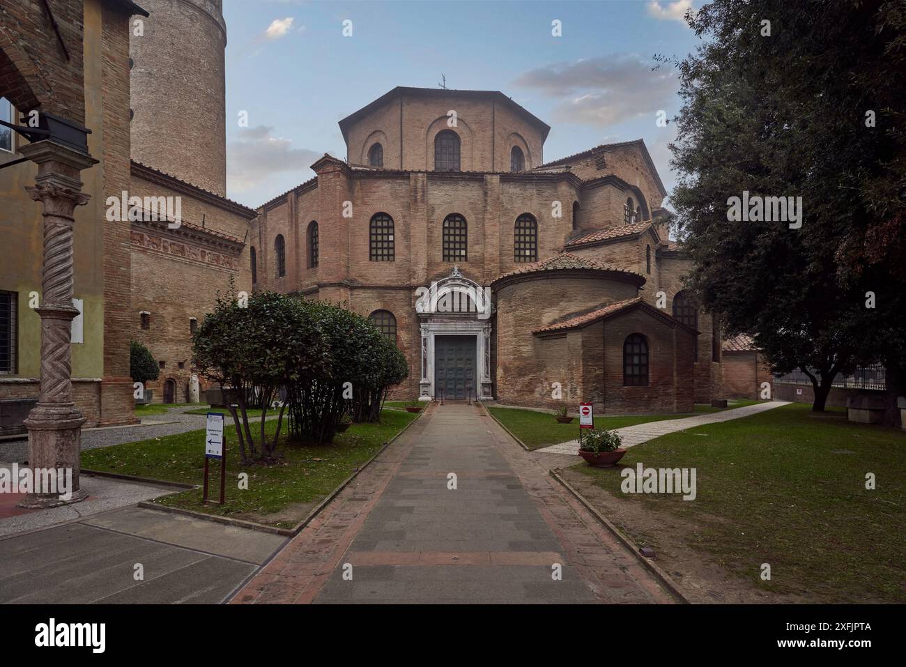 Basilica di San Vitale, Paleochristian church in Ravenna, Italy Stock ...