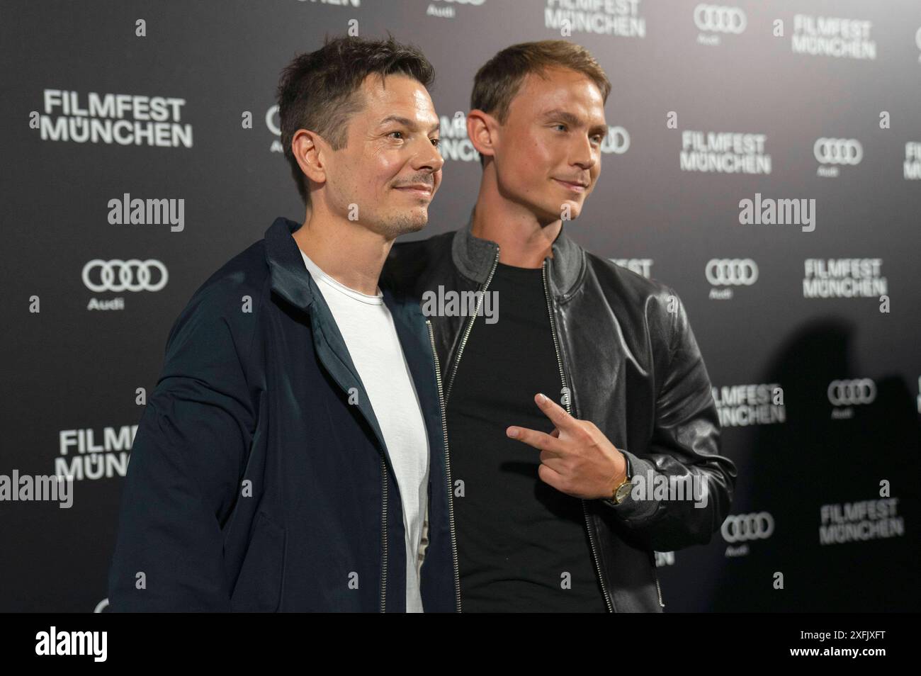 Marco Petry und Dennis Mojen bei der Premiere des Netflix-Films Spieleabend auf dem 41. Filmfest ...