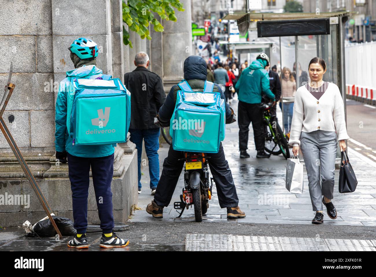 Deliveroo drivers hi-res stock photography and images - Alamy