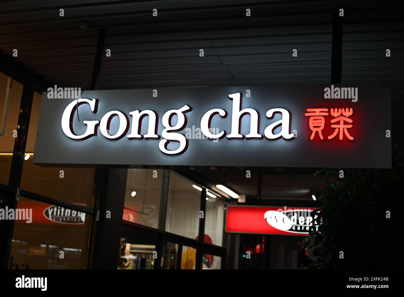 Cha cha trend hi-res stock photography and images - Alamy