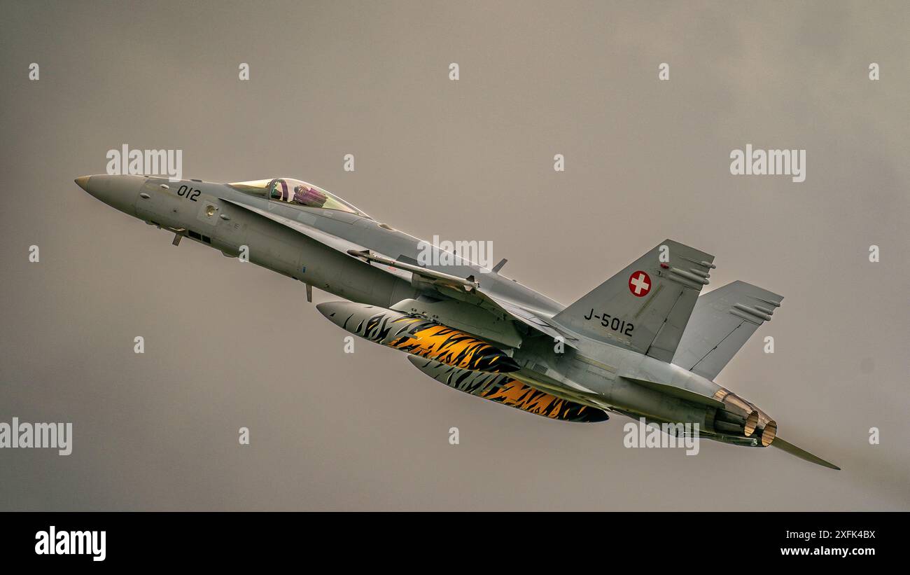 F 18 tiger hi-res stock photography and images - Alamy